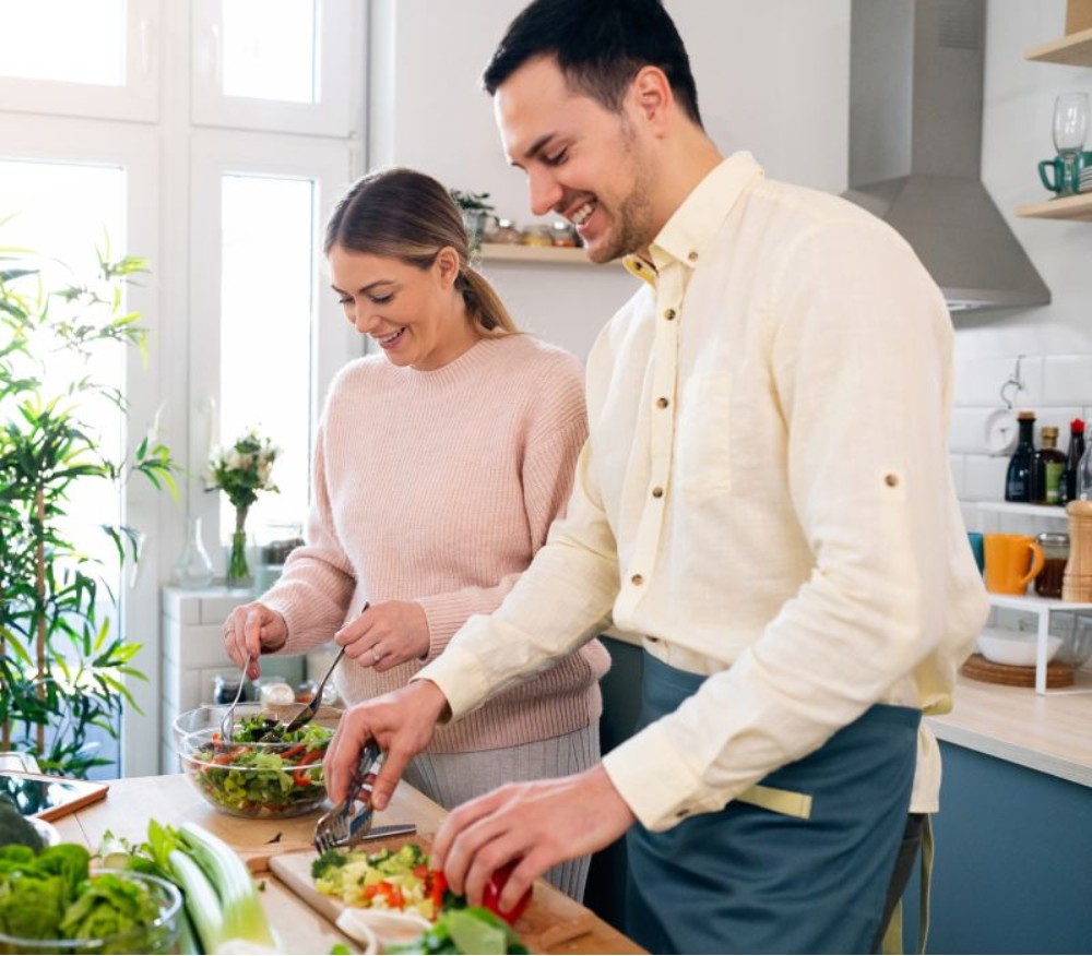 Cenar pronto o tarde, ¿qué es más sano? | Tu canal de salud