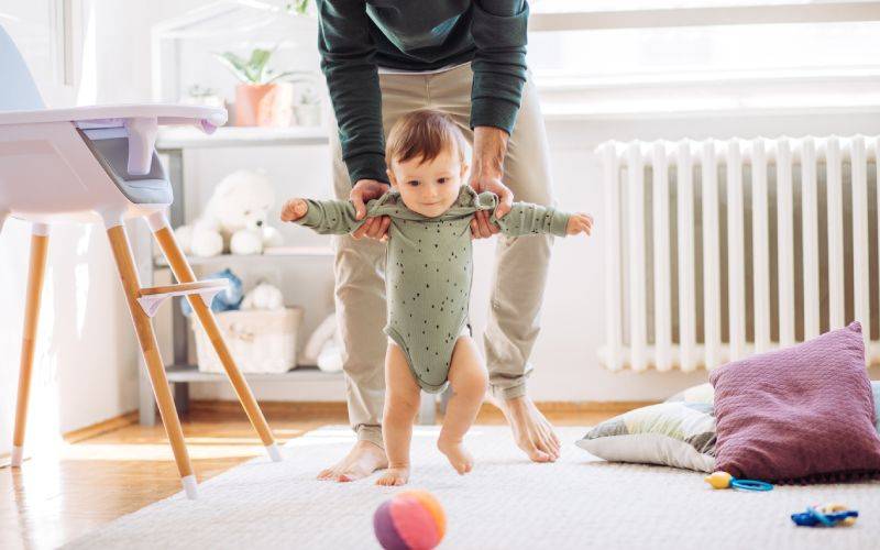 Caminar descalzo, ¿es bueno para el bebé? | Tu canal de salud